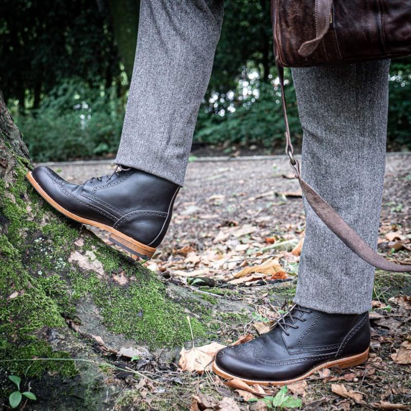 Boots im Budapester-Look.